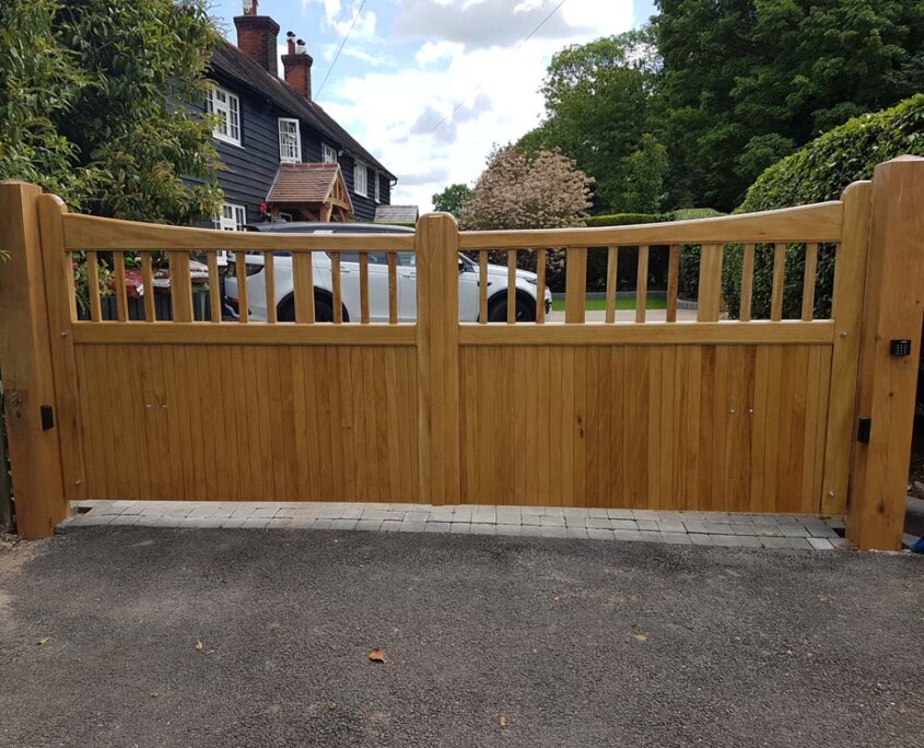 Mesa Wood Gates - Custom Wood Gates For Driveways & Home Entry