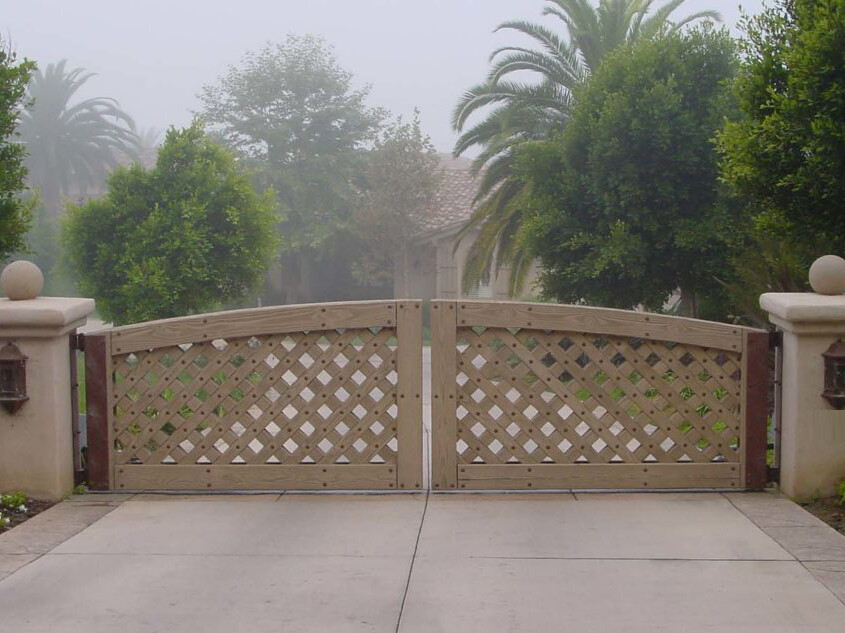 Mesa Wood Gates - Custom Wood Gates For Driveways & Home Entry